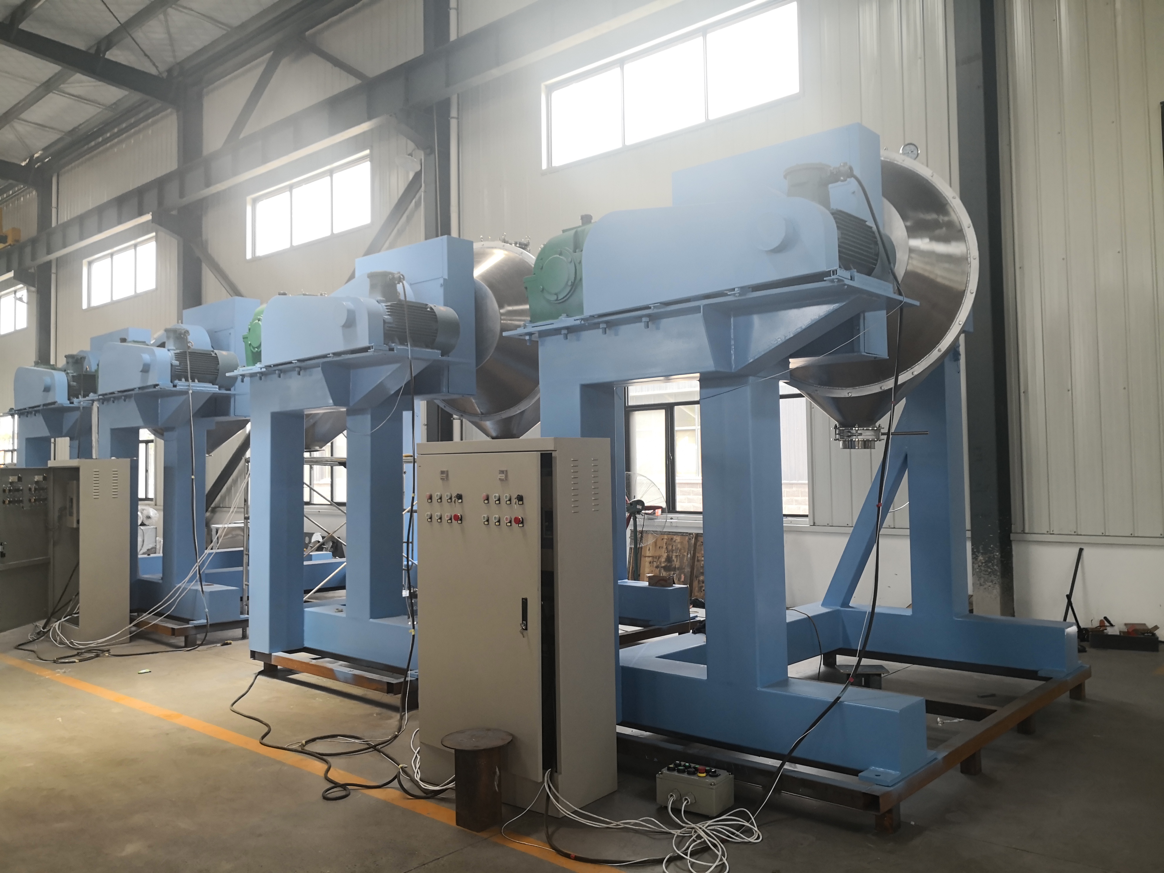 Four sets JHX2000 fine chemical double motion mixer for chemical ...